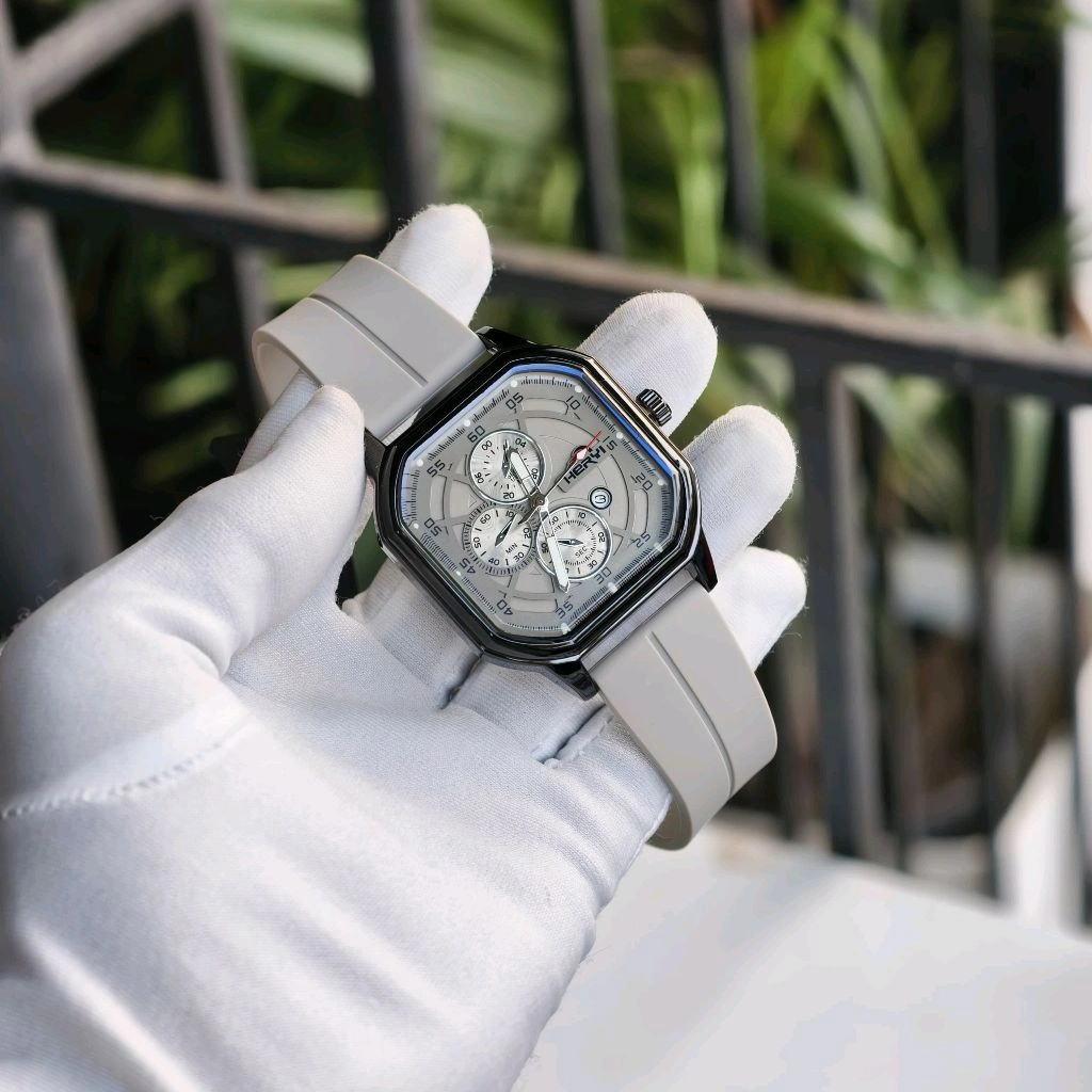 Most Demanded Heryl Analog Quartz Movement Watch With High Quality ...