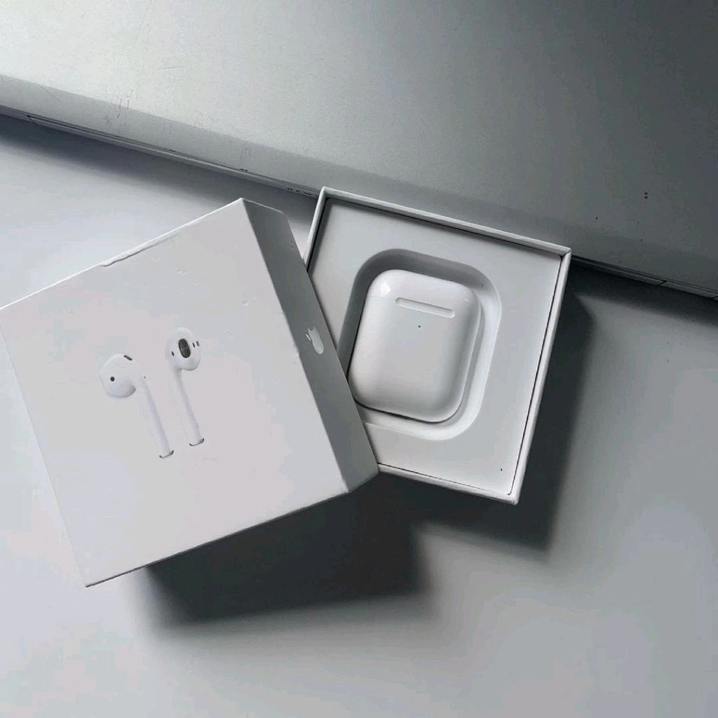 Air Pods 2 Awesome Quality With Original Brand Box Packing, Calling ...