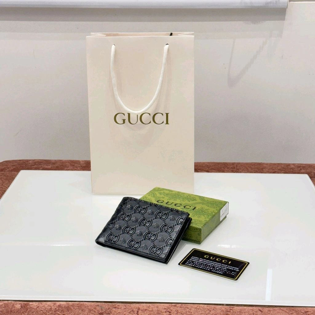 New Top Notch Quality Wallet With Brand Box, Card