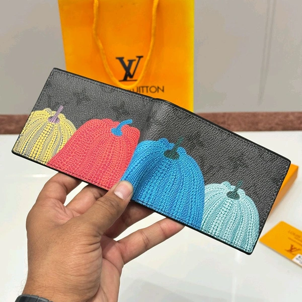 New Top Notch Quality Wallet With Brand Box, Card